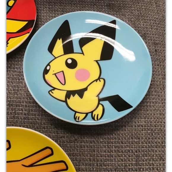 Pokemon | Dining | New In Box Pokmon Plates Rare Pikachu Collectors 20 ...